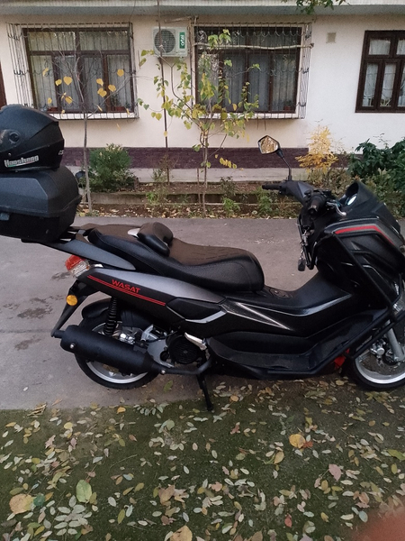 Продам скутер  MMAX
