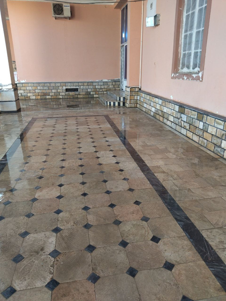 Uy sotiladi 12 sotix Manzil (chashm sharq kóchasi)