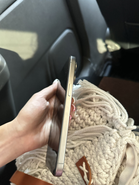 Срочно продается iPhone 15 Pro Max 1Tb