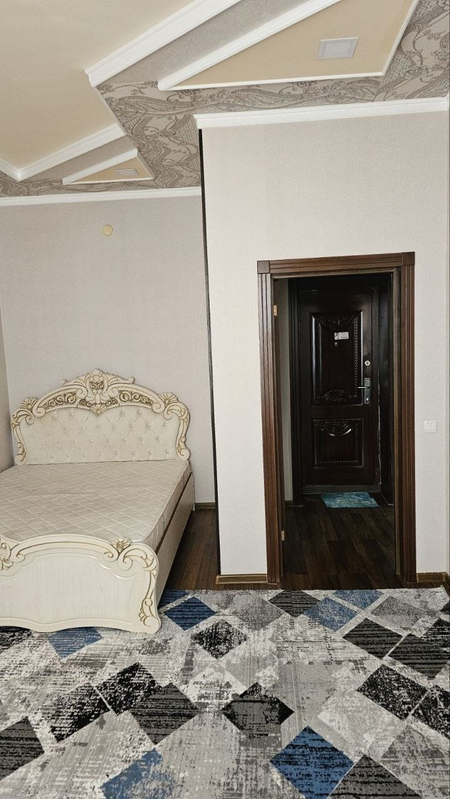 1 xonali kvartira sotiladi