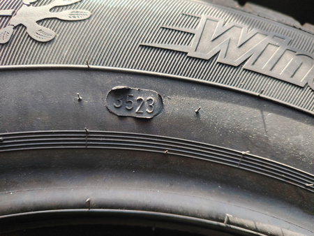 Зимние шины 185/ 65/ 15 Cordiant winter drive 2