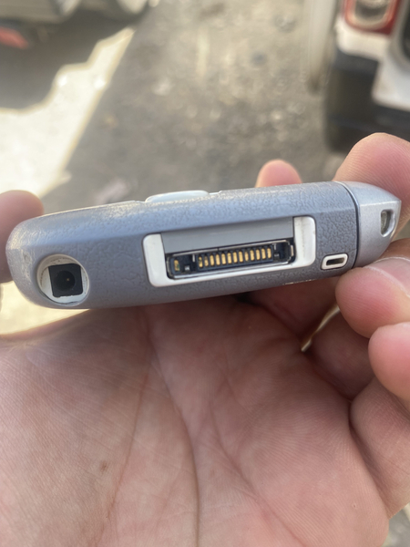 Нокия сотилади 7600