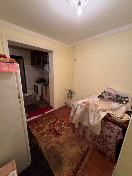 Троицк 2х Центре спочно Прадаётся 1этаж 14 школа орентир