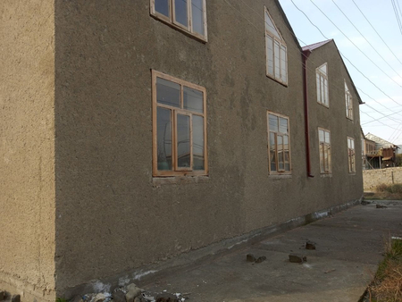 Уй сотилади. Варианлар бор .  35 000.