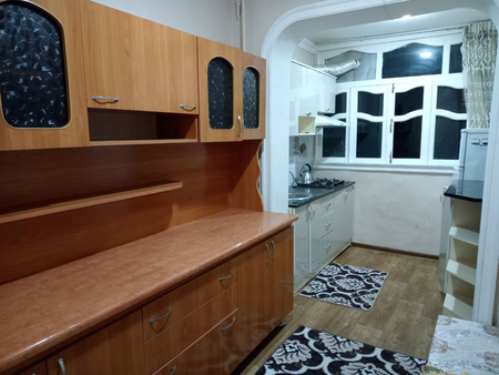 Marhaboda 2 xona kvatira ijaraga beriladi