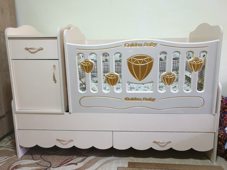 Детский кровать продаётся bolalar uchun krovat kravat sotiladi