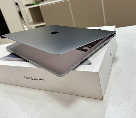 Macbook Pro M1 16/512GB 68 йикл Идеал