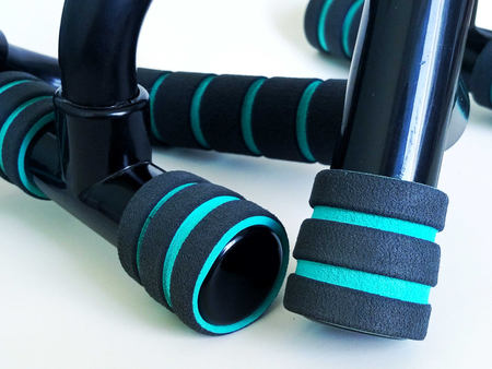 Бары для отжиманий. Anjimaniya uchun eng qulay tutqichlar. Push up bar