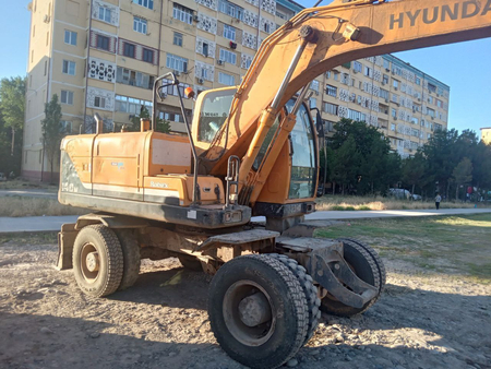 HYUNDAI Екискавотир 2013 сотилади