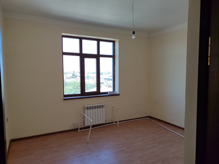 Uy sotiladi 103m² yand birlamchi qilib beriladi