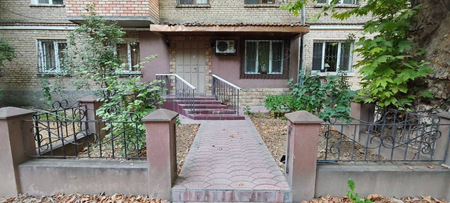 Продается квартира Срочно! 
с отдельным входом, 
Ц1, ориентир Street 7