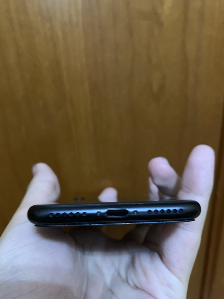 Iphone se 81%radnoy ochlmagan