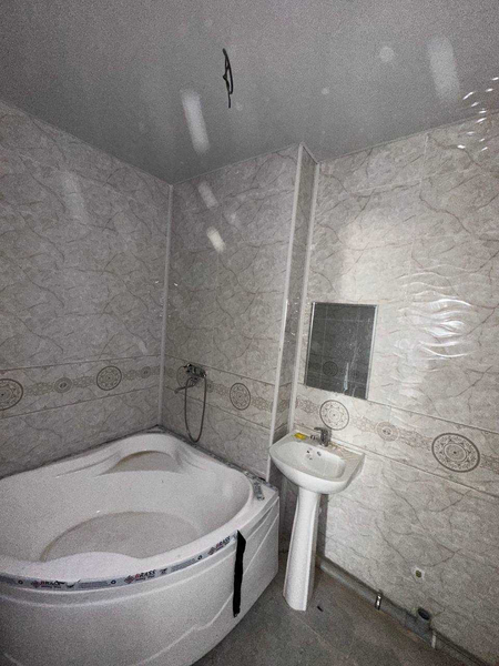3 xonali 3 qavat 8 qavatli yangi gishtli 85.m2 
Adres:Gorgaz Eski Sum