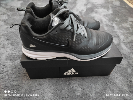 Кроссовка Nike Vietnam 42 размер