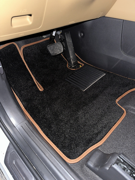 Polik / коврики для Kia Carnival из ковролана