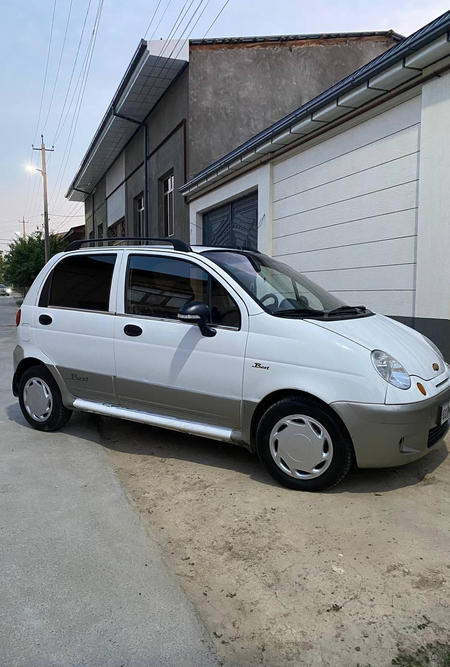 Matiz best 2016 super kondyor
2-3 ta lyoxkiy kraska bor, suyegi butun
