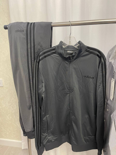 Adidas костюм размер L
