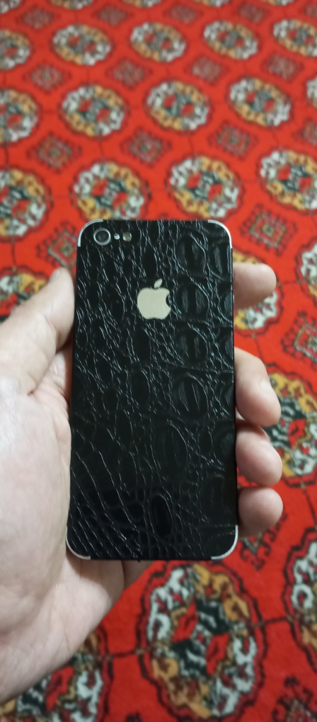 iPhone 5G продается