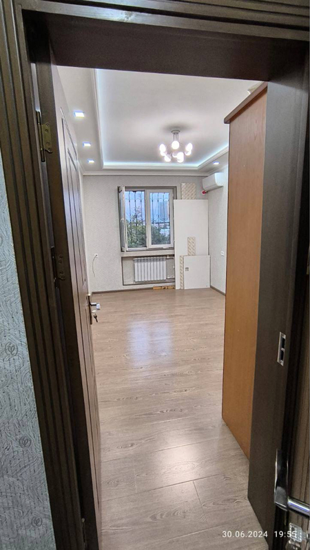 Продается 2-х комнатная квартира Ц-14 метро Гафура Гуляма