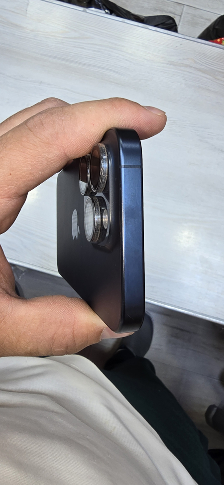 Iphone 15 pro 96%  256Gb