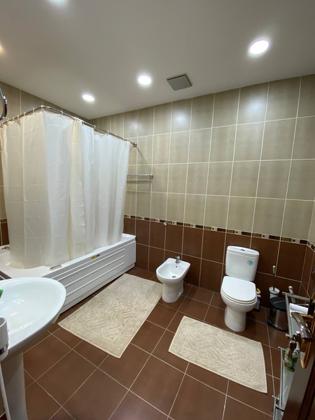 Gabus Irish Pub srochno 4 kom 6 etaj 6 etajka 205 kvadratov