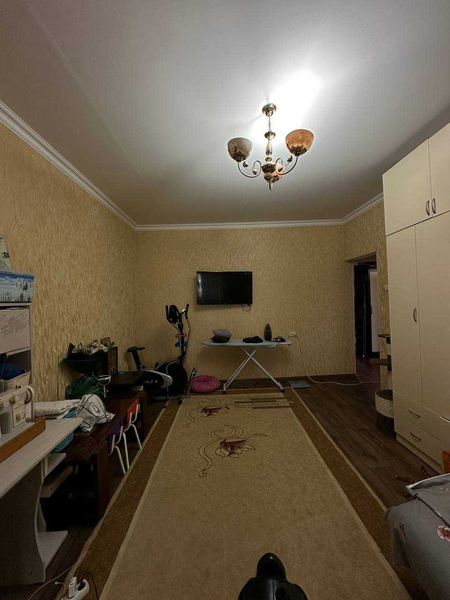 Госпитальный м-в 3х ком, 8 этаж, Ойбек метро, Улучшенная планировка