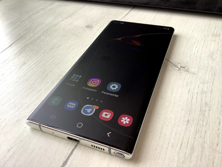 Samsung NOT 10 12\256 Srochni Sotiladi