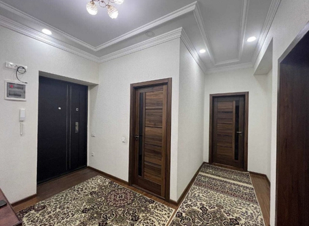 Arenda Olmozor tumani Jk Baurum 2 xona oilaga beriladi
