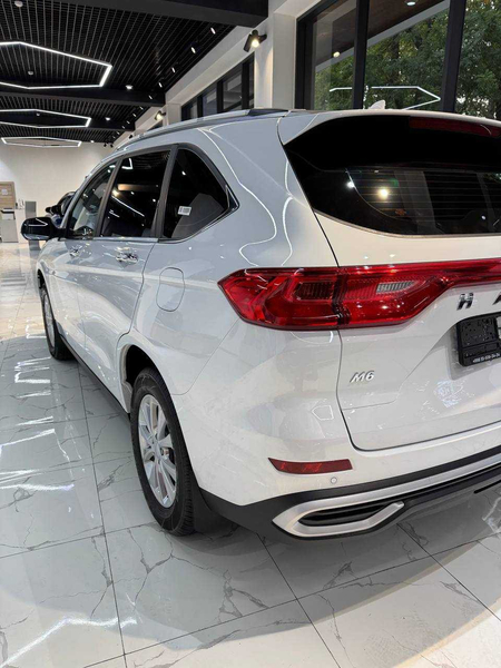 M6 Premium Sunroof Namangan viloyatida Hohlagan shartizda chiqaramiz