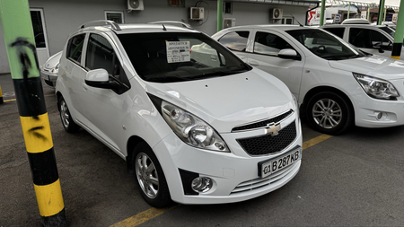 Spark 3 paz 2014 yil 310000 km Gaz Metan 2 ta petno qogani toza