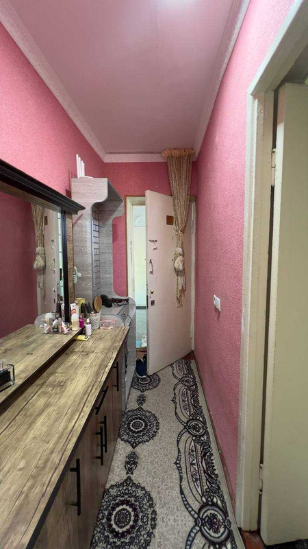 1 xonali kvartira sotiladi. e'lon id:254889