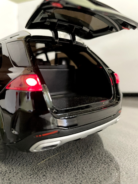 Продается Mercedes benz GLE 350 4matic 1:24 original