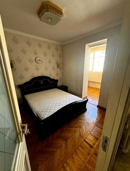 Продам квартиру 1-2/4/4 Ц-13 ресторан Азия-Гранд парк Анхор кирпич