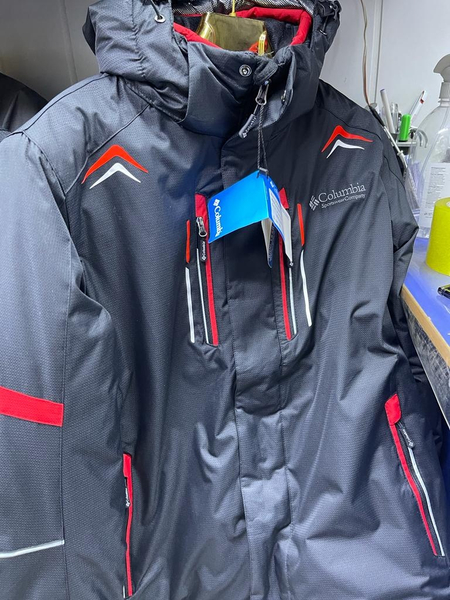 Продаюся горнолыжные куртки фирмы Asics, Columbia, The North Face.