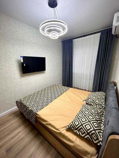 V3992 2/3/4 Ц4 кафе Централ 52м2 евроремонт