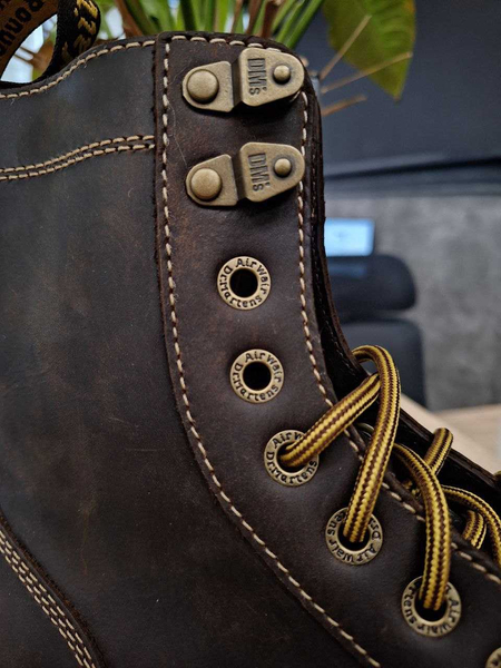 Продаю оригинальные ботинки Dr.Martens 41 размера