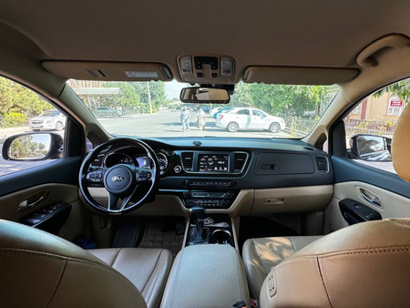 Kia Carnival 2020 год