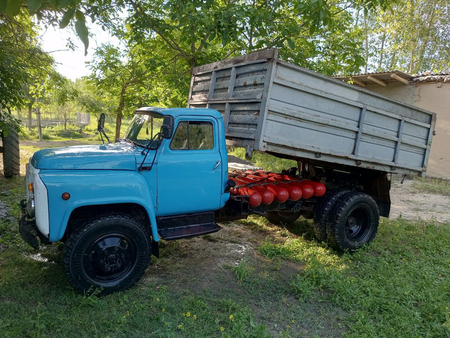 Gaz 53 yili 1977