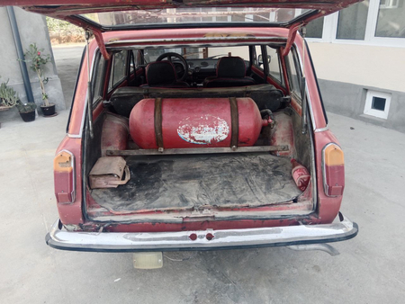 Vaz 2102 srochna sotiladi