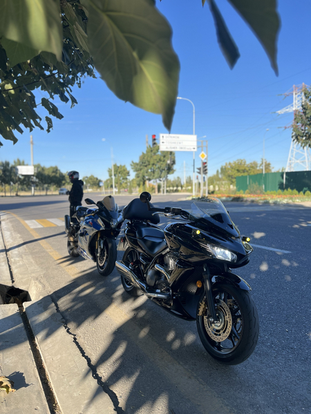 Honda dn-01 700 kub Aftamat karobka 2009 yil 13.000 km