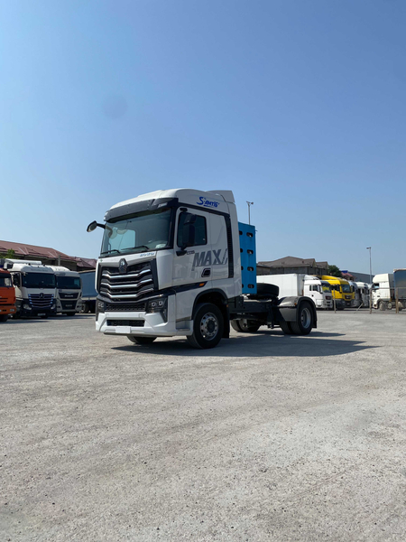 Сотувда мавжуд! Седельный тягач HOWO МАХ 4х2 CNG (подушка)