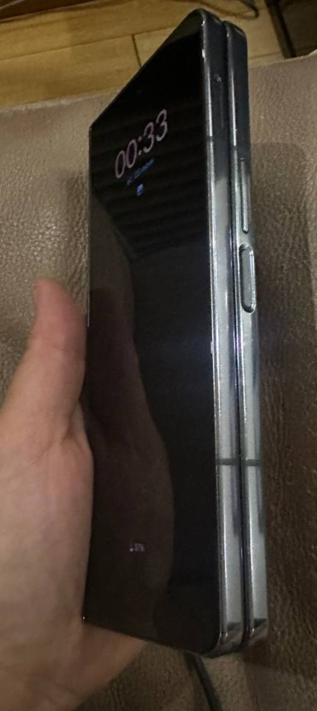 Продаю телефон Galaxy Z Fold 4