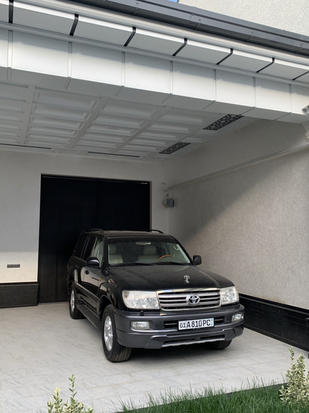 Toyota Land cruiser 100