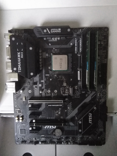 Комплект Ryzen 5 2600 + MSI b450 tomahawk max + 16gb ddr4 3200mhz AM4