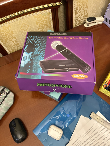 СРОЧНО!Продам микрофон Shure SH-200