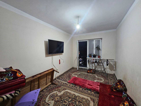 Sergeli 5a.Bekat3. 7qavatli uyning 7-qavatida 3 xonali honadon sotaman