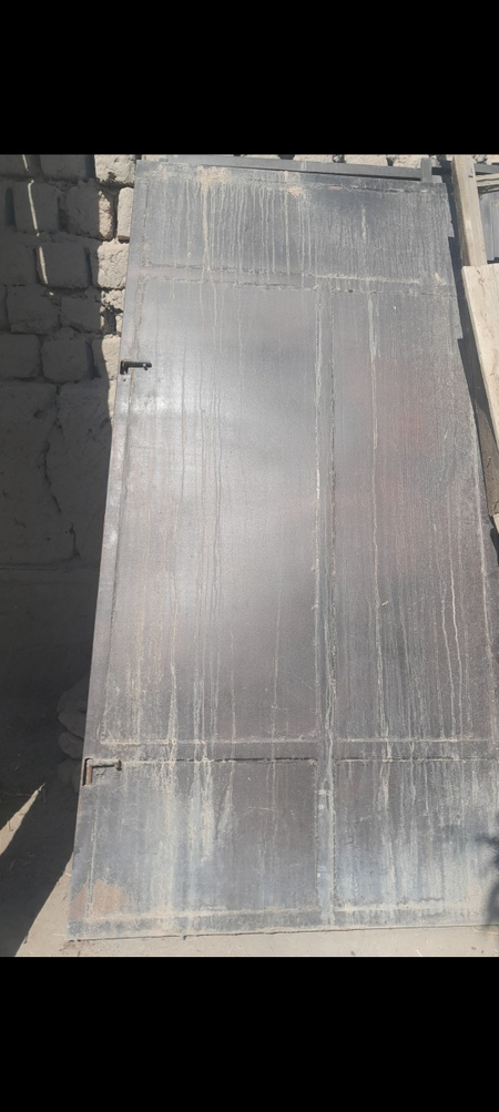 Darvoza sotiladi 2.70 x 2.70 srochni
