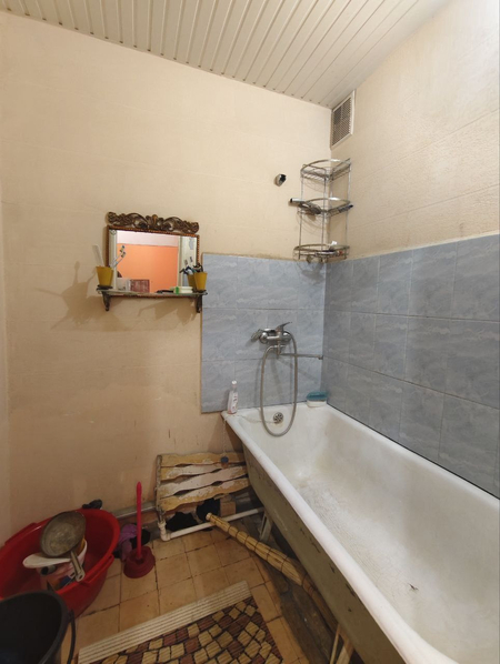 Срочно продаётся Сергели 5 1/9/9 площадь 45м²  Нозима