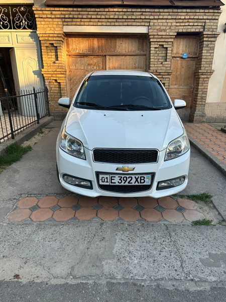 Nexia 3 сотилади