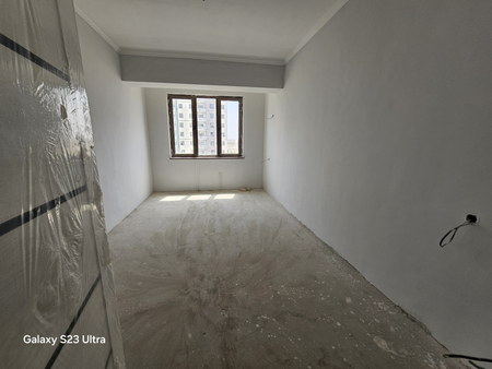 Yangi uy sotiladi eco shaxarda 3 xona 88m²